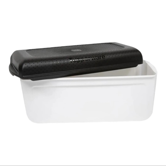 Tupperware | Kitchen | New Tupperware Bread Saver Bread Bakery Storage ...